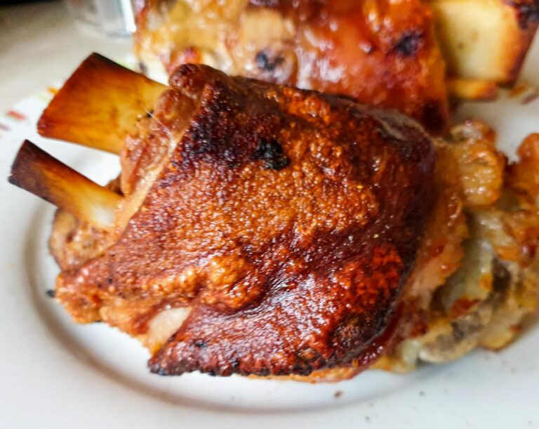 Crispy pork knuckle with sauteed potatoes (Eisbein) - Foodle Club