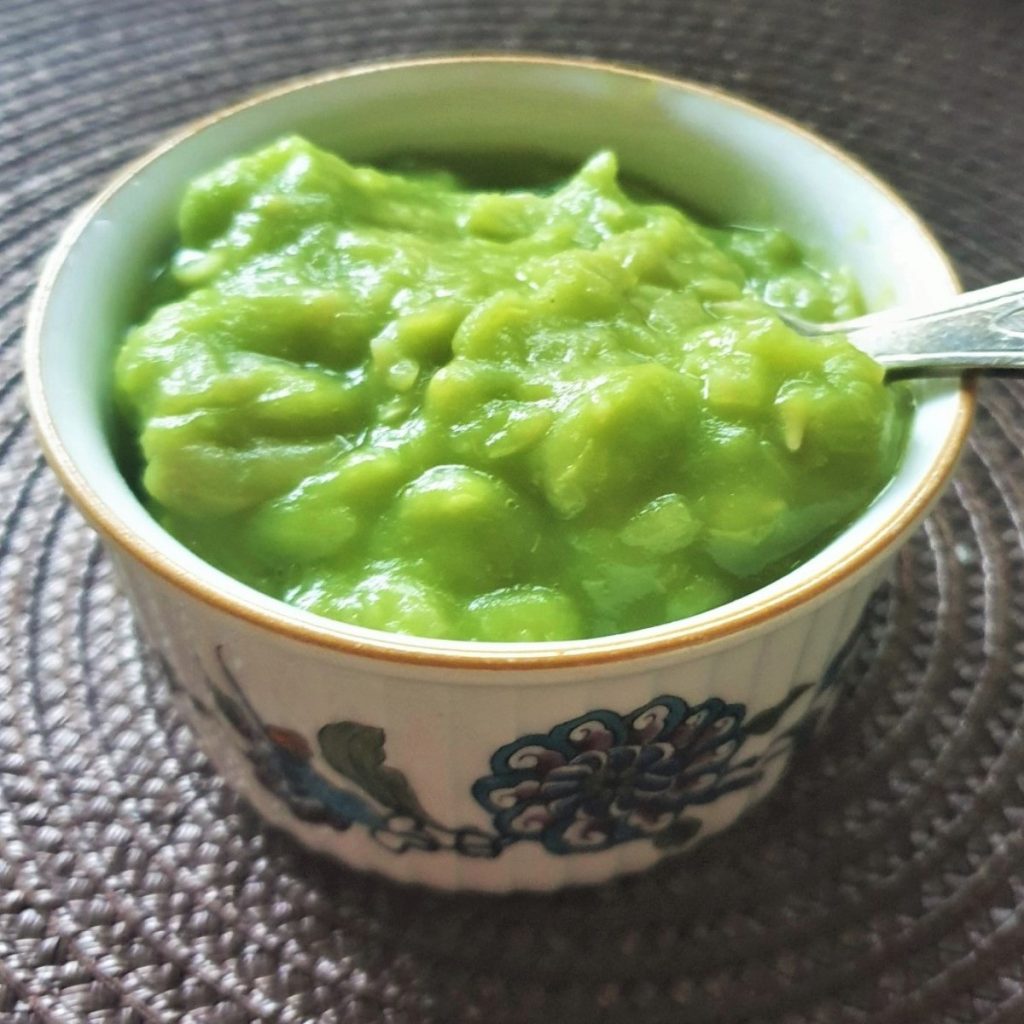Traditional British Mushy Peas - made with marrowfat peas - Foodle Club