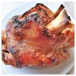 Crispy pork knuckle with saute potatoes (Eisbein) - Foodle Club