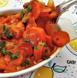 Copper penny salad (sweet and sour carrot salad) - Foodle Club