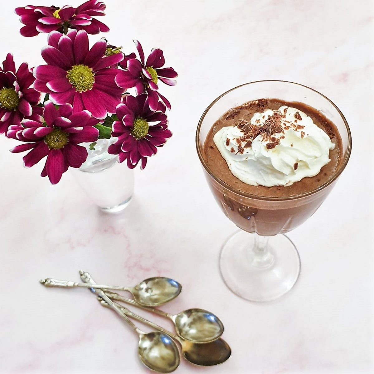 Peppermint chocolate mousse - in only 15 minutes - Foodle Club