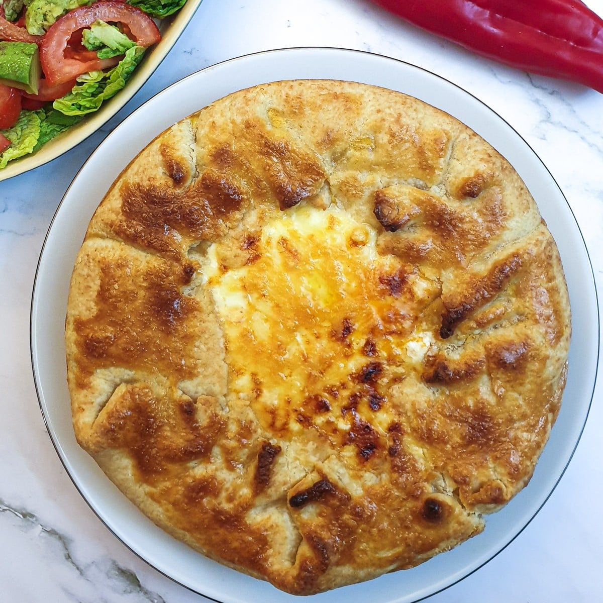 Tex-Mex beef pie with cheese and sour cream topping - Foodle Club