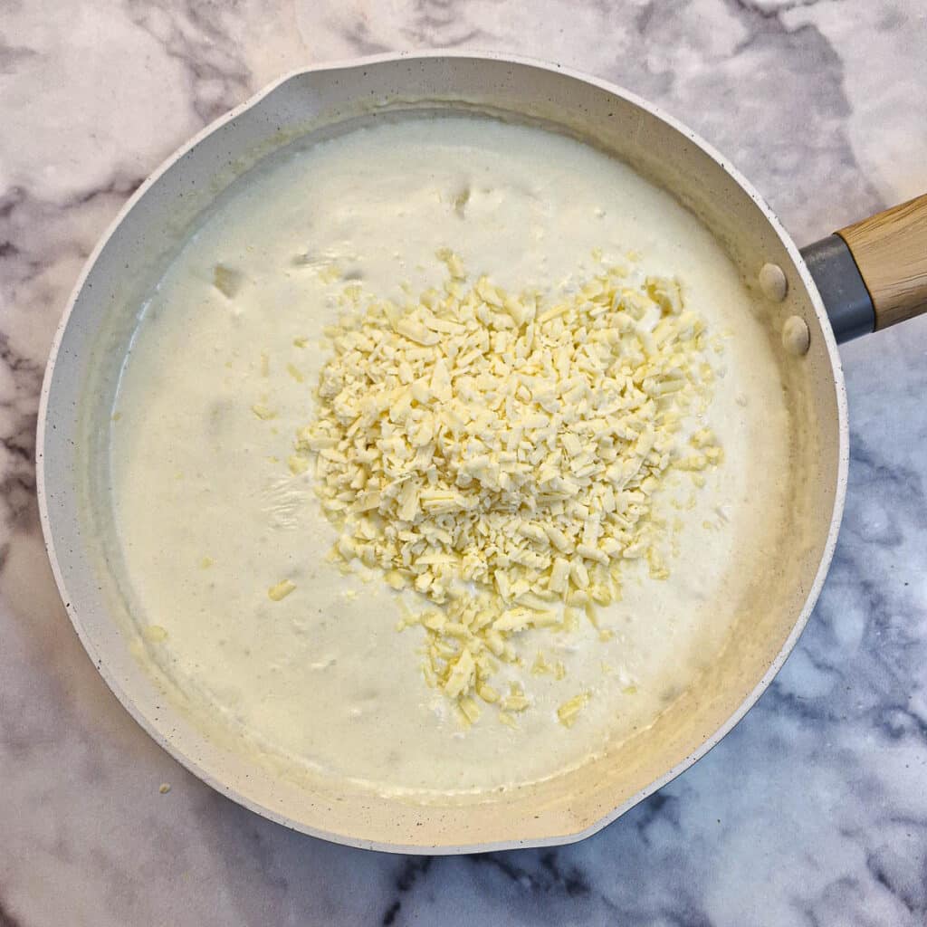 Cheesy cod and broccoli bake - Foodle Club
