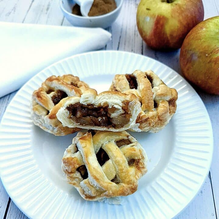 South African savoury tart (sout tert) - Foodle Club