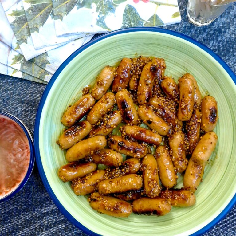 Sticky cocktail sausages with tangy glaze - Foodle Club