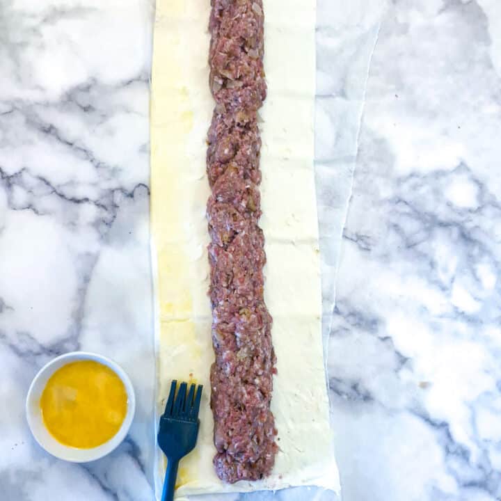 Boerewors puff pastry spiral - Foodle Club