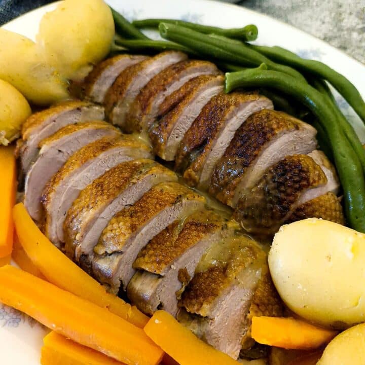 Puff pastry custard slices with creme patissiere - Foodle Club