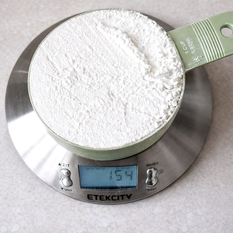 Convert grams to cups (for flour, sugar, butter and more) - Foodle Club